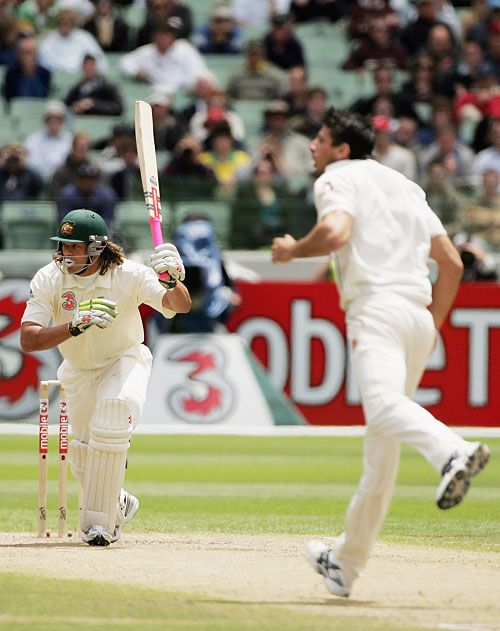 Andrew Symonds drives, one-handed, through the covers | ESPNcricinfo.com