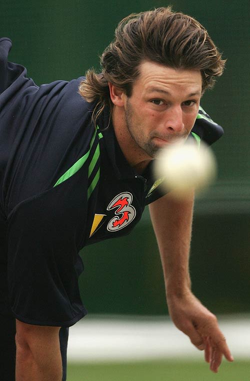 Ben Hilfenhaus bowls in the nets ahead of his potential Twenty20 ...