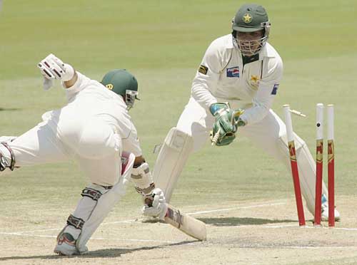 Kamran Akmal stumps Ashwell Prince for 138 | ESPNcricinfo.com
