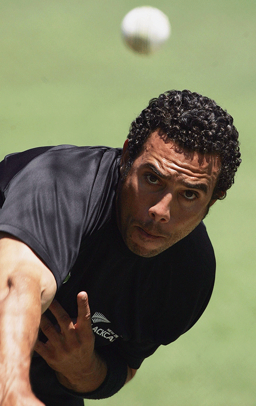 Andre Adams bowls during training at Bellerive Oval | ESPNcricinfo.com