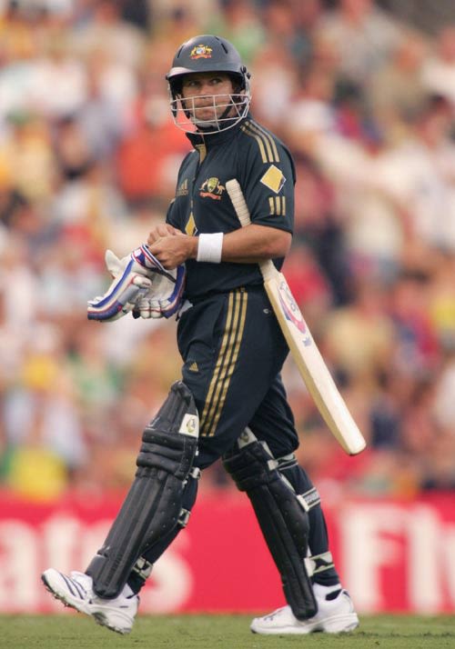 Brad Hodge trudges back for a third-ball duck | ESPNcricinfo.com