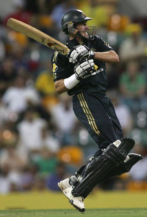 Michael Hussey pulls on the way to a matchwinning unbeaten 46 ...