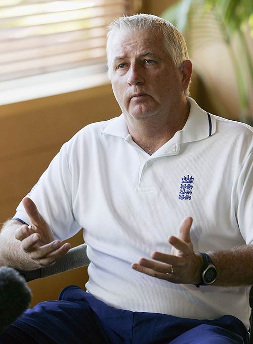 Duncan Fletcher speaks to the media at the Hyatt Hotel | ESPNcricinfo.com