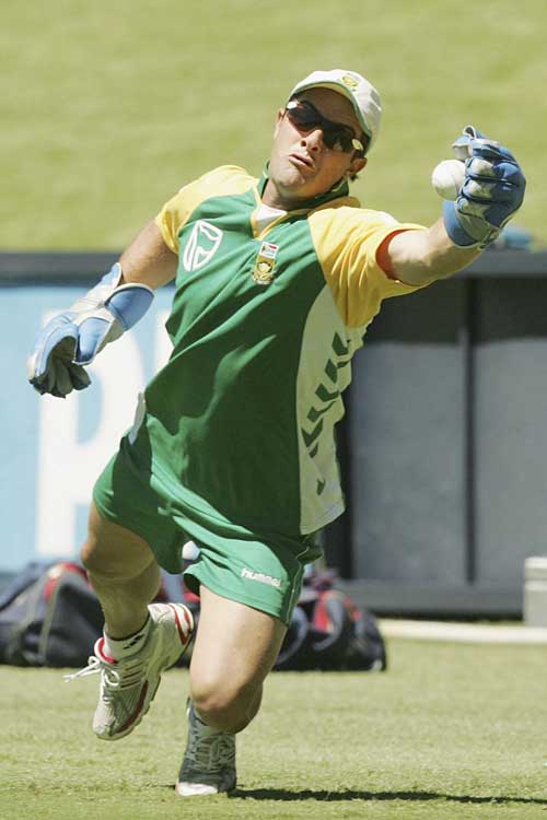 Mark Boucher dives for a catch during training | ESPNcricinfo.com