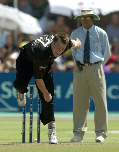 Shane Bond lets it rip | ESPNcricinfo.com