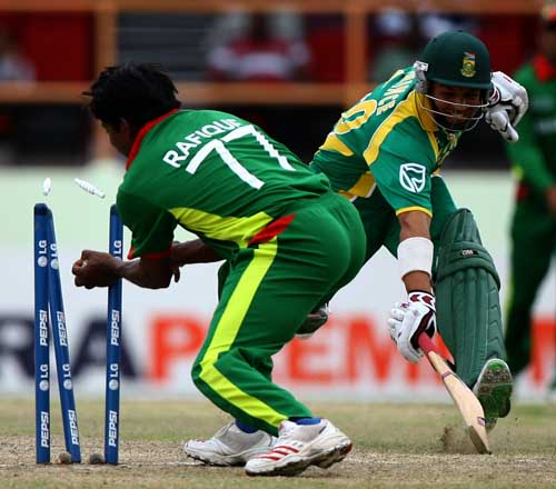 Mohammad Rafique runs out Ashwell Prince | ESPNcricinfo.com