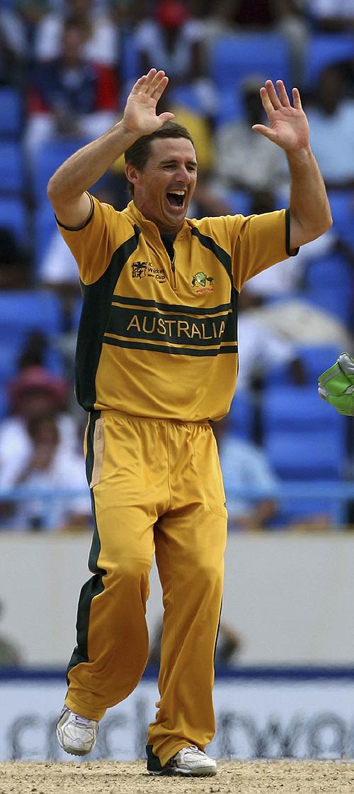 Brad Hogg celebrates removing Andrew Flintoff | ESPNcricinfo.com