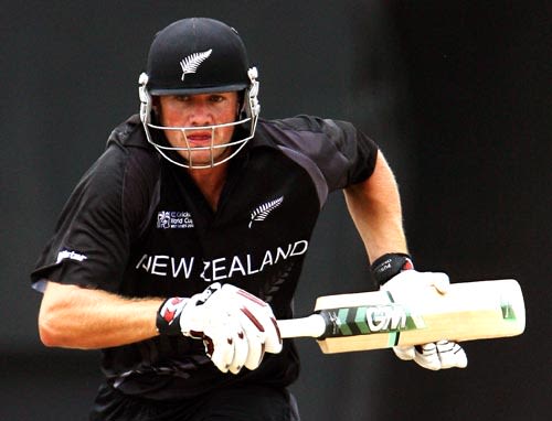 Peter Fulton takes a single | ESPNcricinfo.com