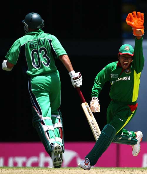 Mushfiqur Rahim appeals confidently for the run out of Jeremy Bray ...