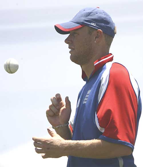 Andrew Flintoff shows he's fit during England's training session ...