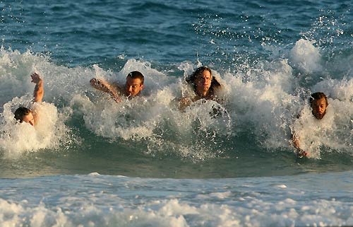 It was a fight to the finish for the Australians ... in the Atlantic ...
