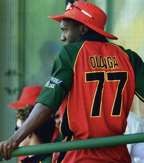Henry Olonga wears a black armband | ESPNcricinfo.com