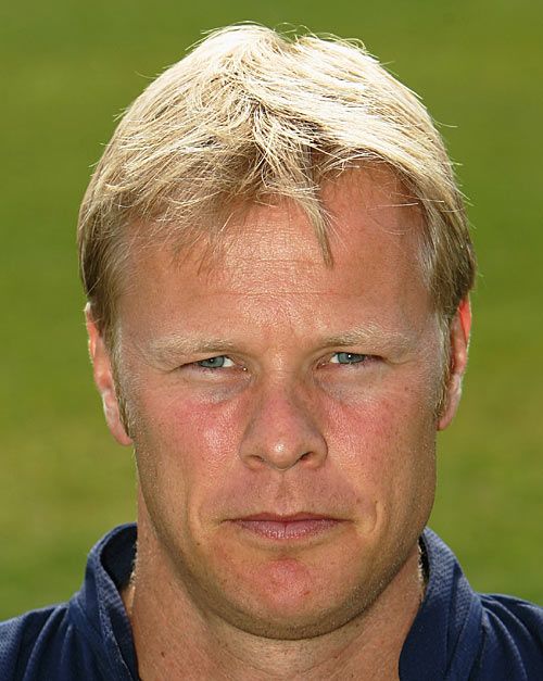 Phil Weston, 2007 player portrait | ESPNcricinfo.com