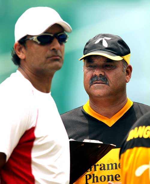 Dav Whatmore and Athar Ali Khan watch Bangladesh practice ...