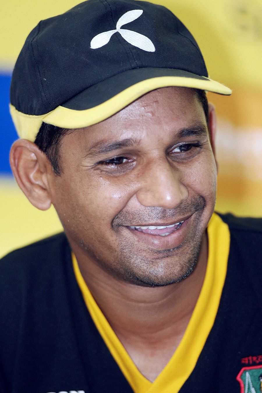 Habibul Bashar speaks to reporters | ESPNcricinfo.com