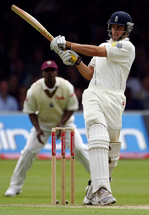 Alastair Cook pulls in front of square | ESPNcricinfo.com