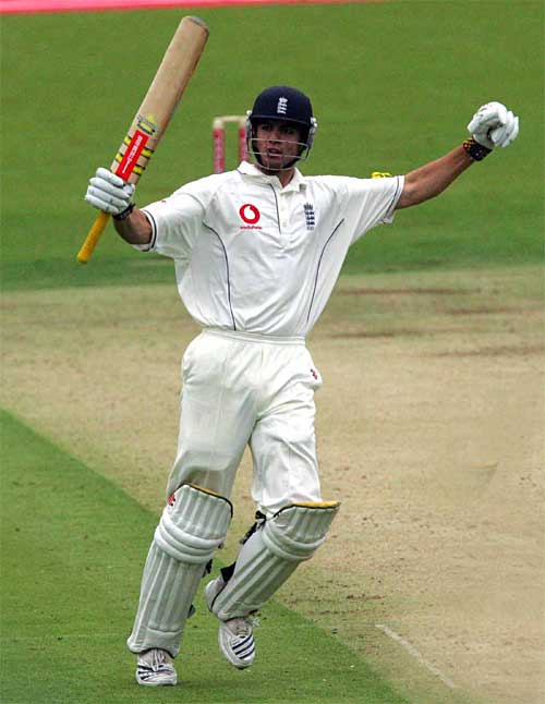 Alastair Cook celebrates his century | ESPNcricinfo.com