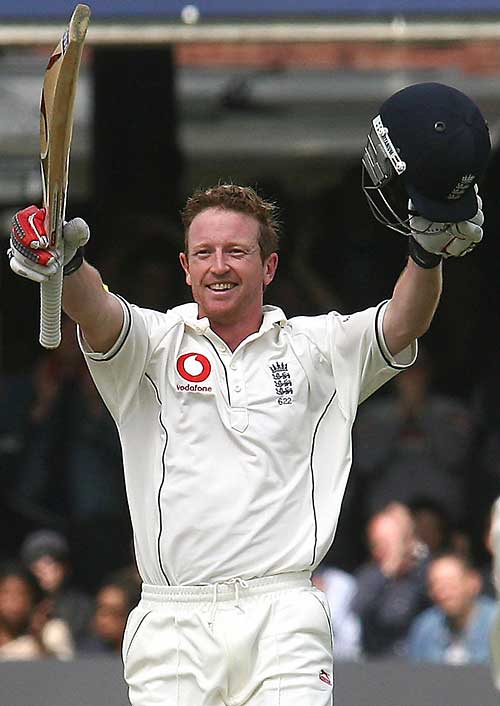 Paul Collingwood enjoys the moment of his fourth Test century ...