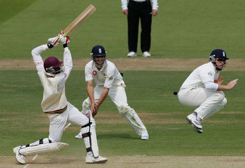 Daren Powell forces Ian Bell to take evasive action | ESPNcricinfo.com