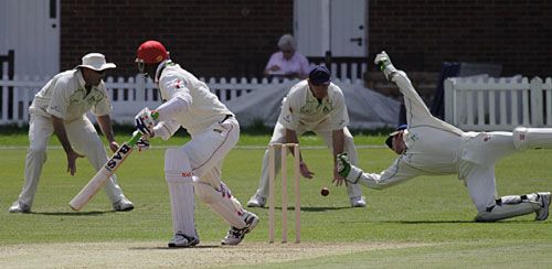 Gary Wilson fails to hold on to an edge from Henry Osinde ...