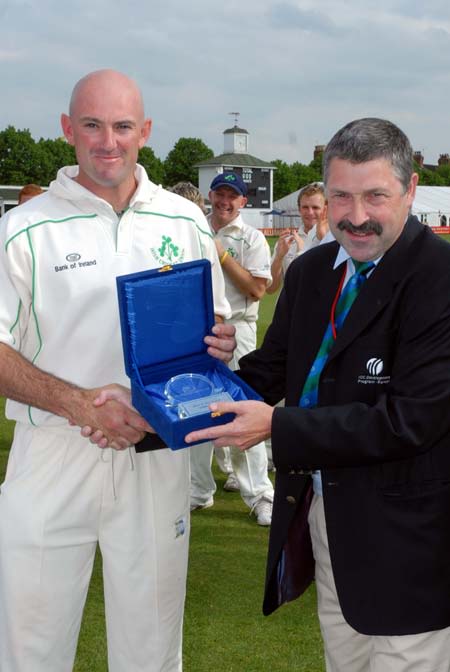 James Bray with the Man of the Match Award | ESPNcricinfo.com