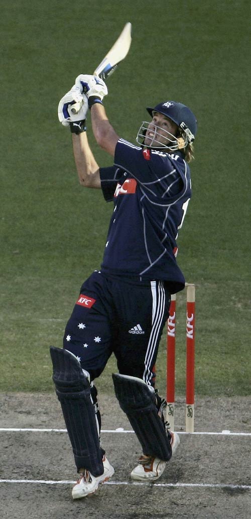 Rob Quiney sends the ball skyward | ESPNcricinfo.com