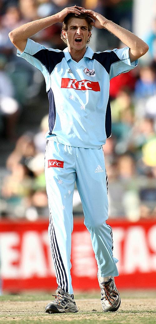 Tim Lang shows his frustration | ESPNcricinfo.com