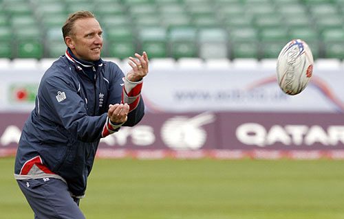 Allan Donald plays rugby on the outfield at Chester-le-Street ...