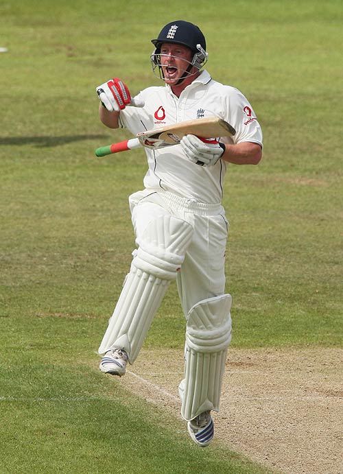 Paul Collingwood celebrates his fifth Test century | ESPNcricinfo.com