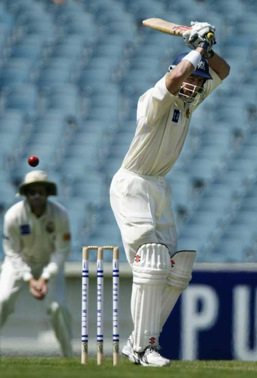 Matthew Elliott lets the ball go | ESPNcricinfo.com