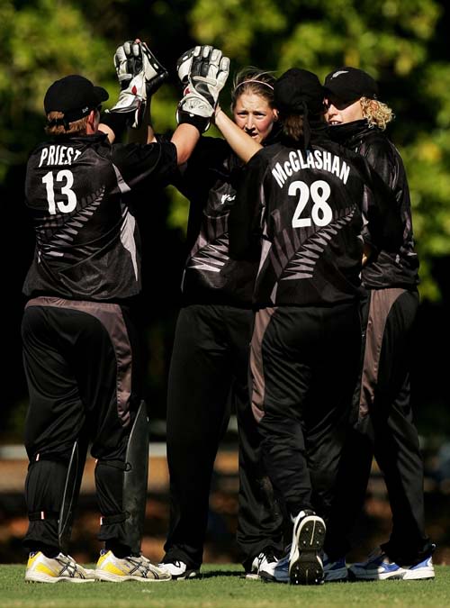 New Zealand players celebrate a wicket | ESPNcricinfo.com