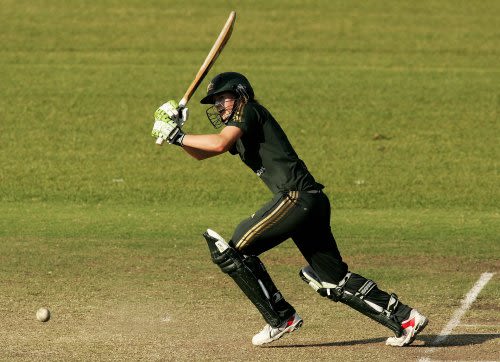 Ellyse Perry scored 19 of 20 deliveries on her debut innings ...