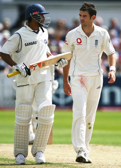James Anderson has a word with Wasim Jaffer | ESPNcricinfo.com