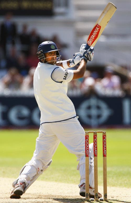 Rahul Dravid looks back after a miscued cut shot | ESPNcricinfo.com