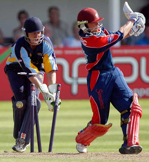 James Hildreth is bowled by Cameron White for 48 | ESPNcricinfo.com