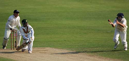 Mohammad Rameez is caught by Godleman at short leg | ESPNcricinfo.com