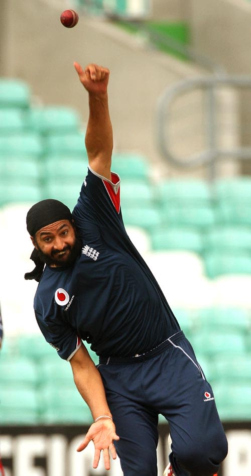 Monty Panesar bowls in the nets | ESPNcricinfo.com