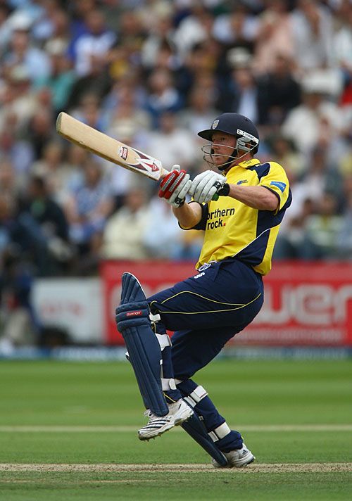 Paul Collingwood pulls during his 22 | ESPNcricinfo.com