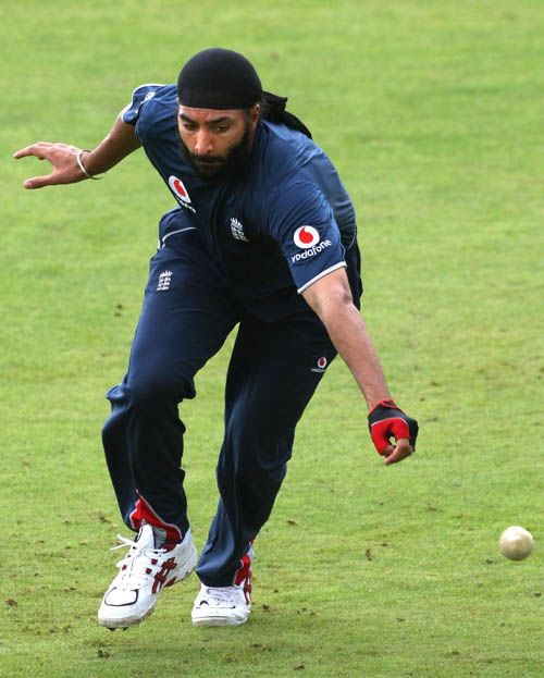Monty Panesar tries to field during a net session | ESPNcricinfo.com