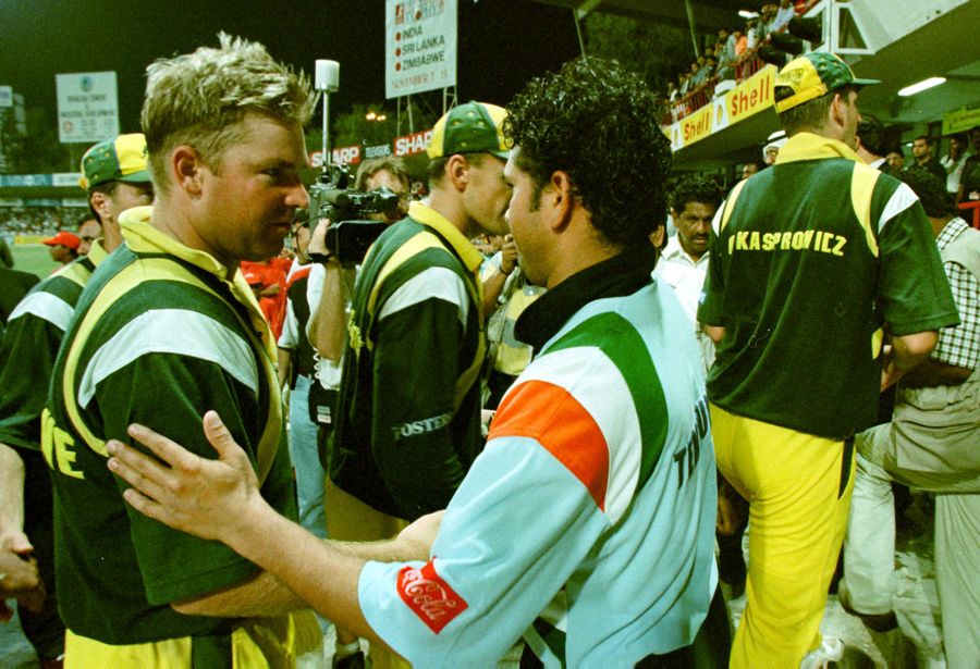 Shane Warne greets Sachin Tendulkar | ESPNcricinfo.com