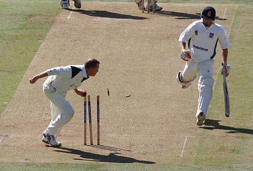 Matt Dennington is run out by some way | ESPNcricinfo.com
