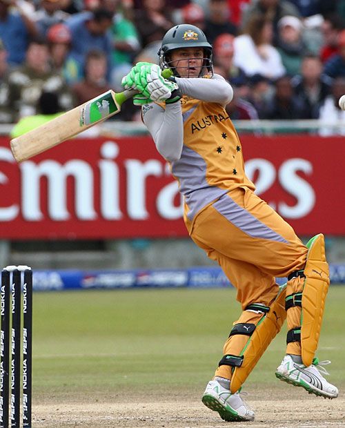 Adam Gilchrist pulls Dimitri Mascarenhas for four | ESPNcricinfo.com