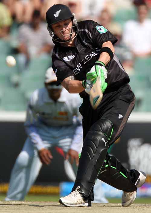 Brendon McCullum heaves over the leg side | ESPNcricinfo.com