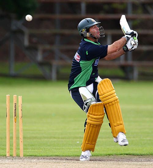 Ricky Ponting misses a delivery during practice | ESPNcricinfo.com