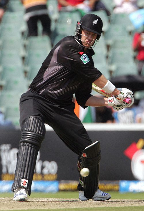 Jacob Oram prepares to launch into the ball | ESPNcricinfo.com