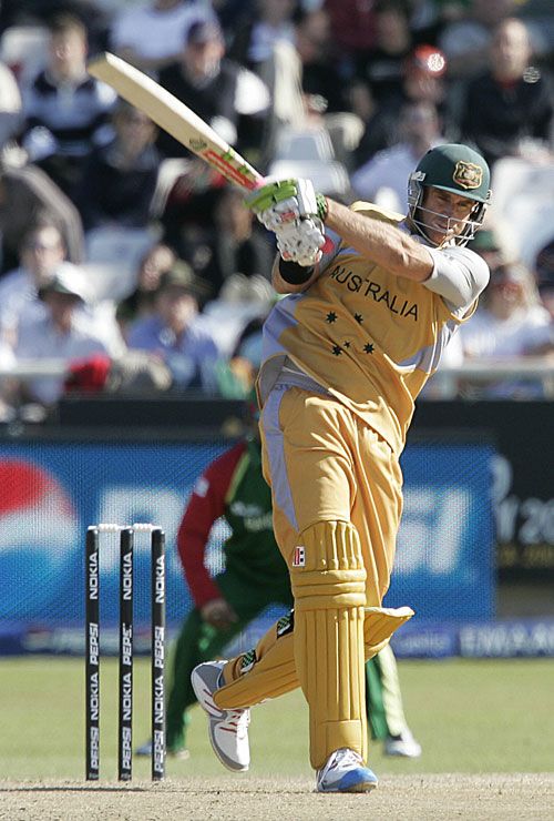 Matthew Hayden pulls to the long-on boundary | ESPNcricinfo.com