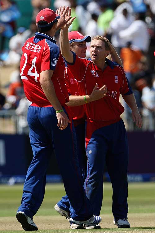 Darren Maddy claimed two wickets in his solitary over | ESPNcricinfo.com