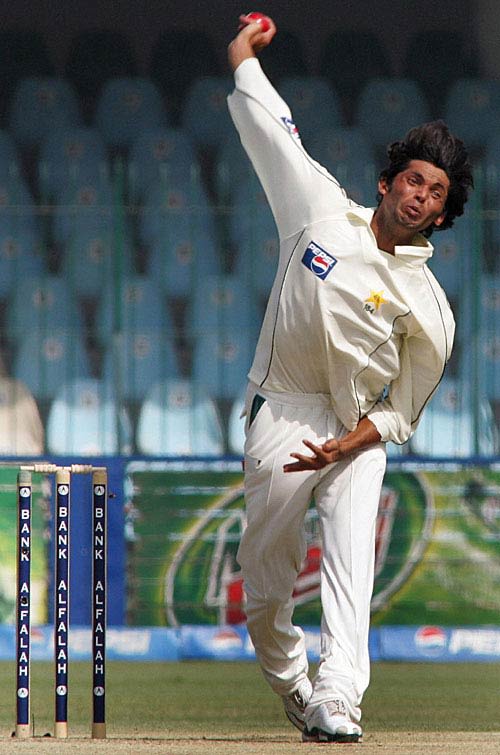 Mohammad Asif at the top of his run-up | ESPNcricinfo.com