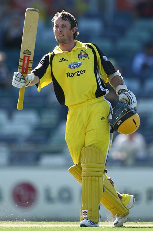 Luke Ronchi celebrates reaching his century | ESPNcricinfo.com