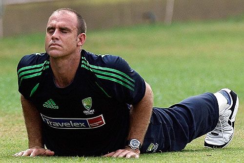 Matthew Hayden takes time out to exercise | ESPNcricinfo.com